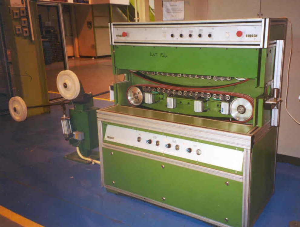 800 mm Frisch Belt Caterpuller, R-L, Yr. Mfg. 1996
