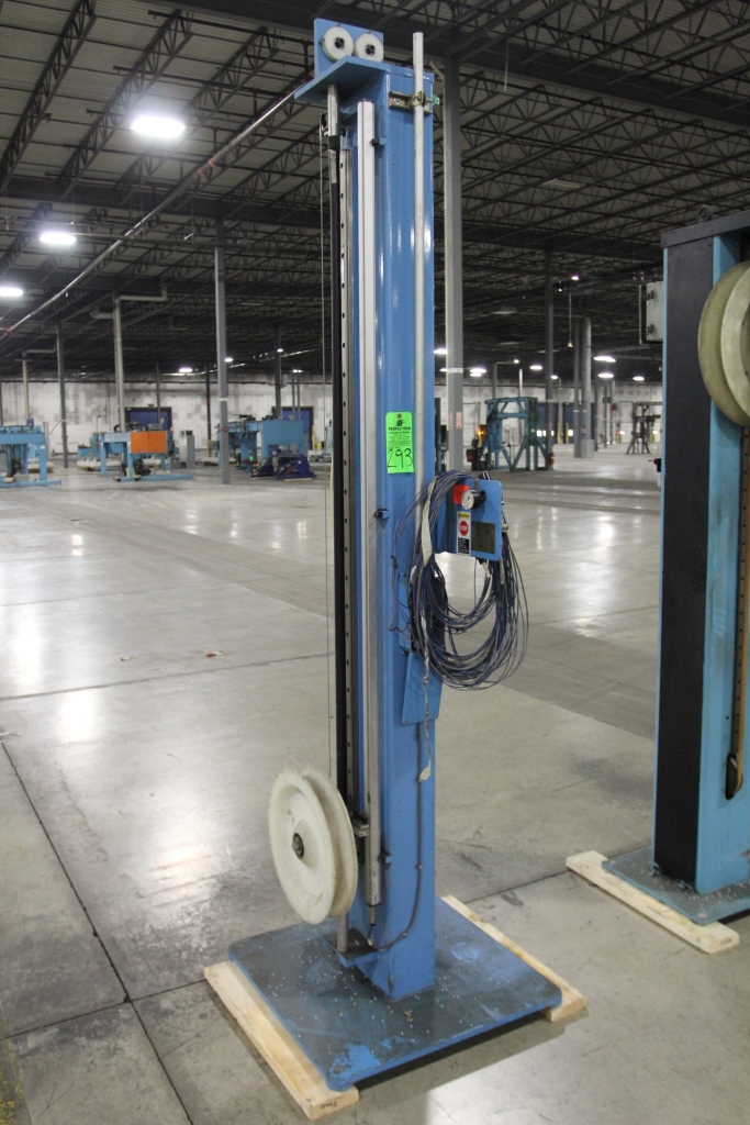 Hall 9ft high,vertical,air tension dancer